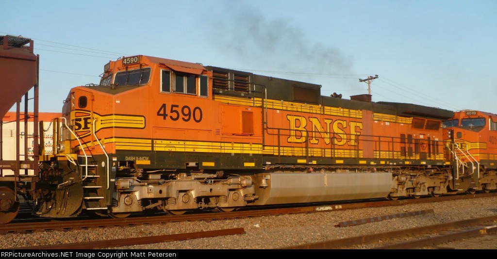 BNSF 4590